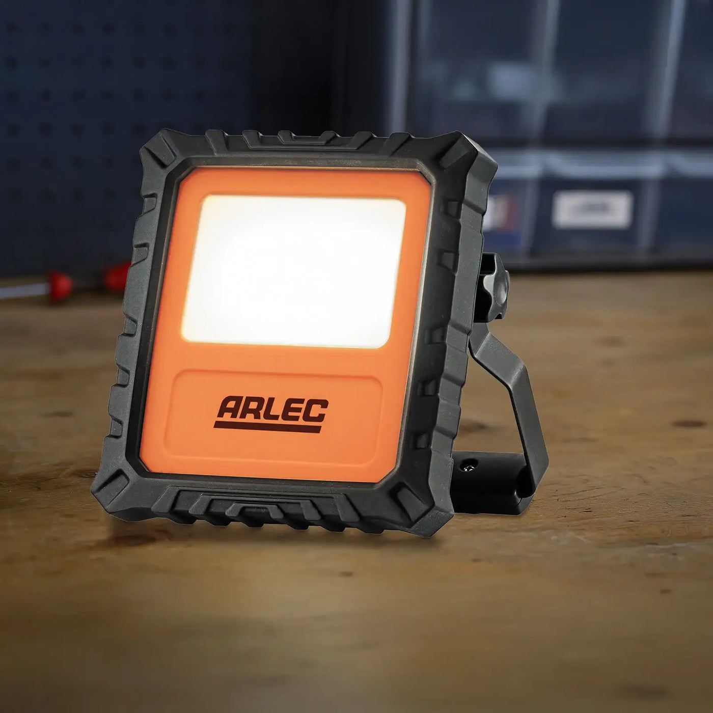 Arlec Black 10W 700lm LED Rechargeable Work Light
