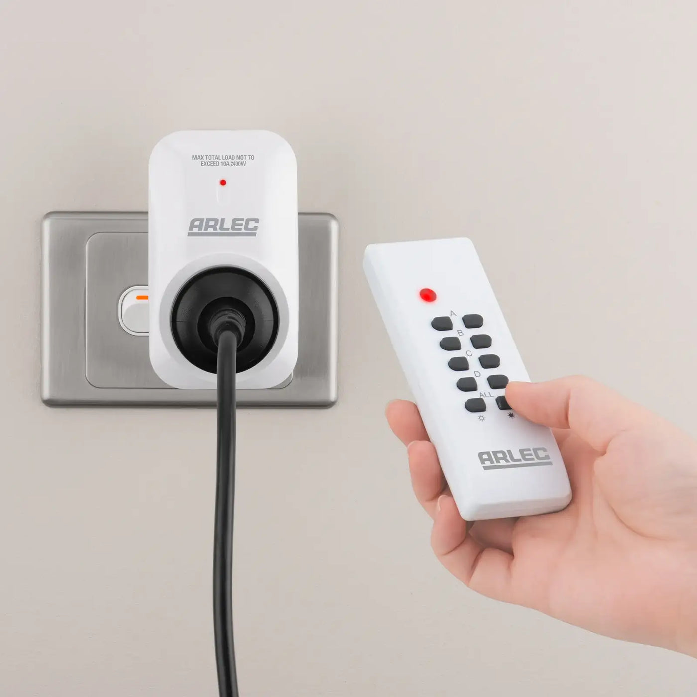Arlec White Remote Controlled Power Adaptor