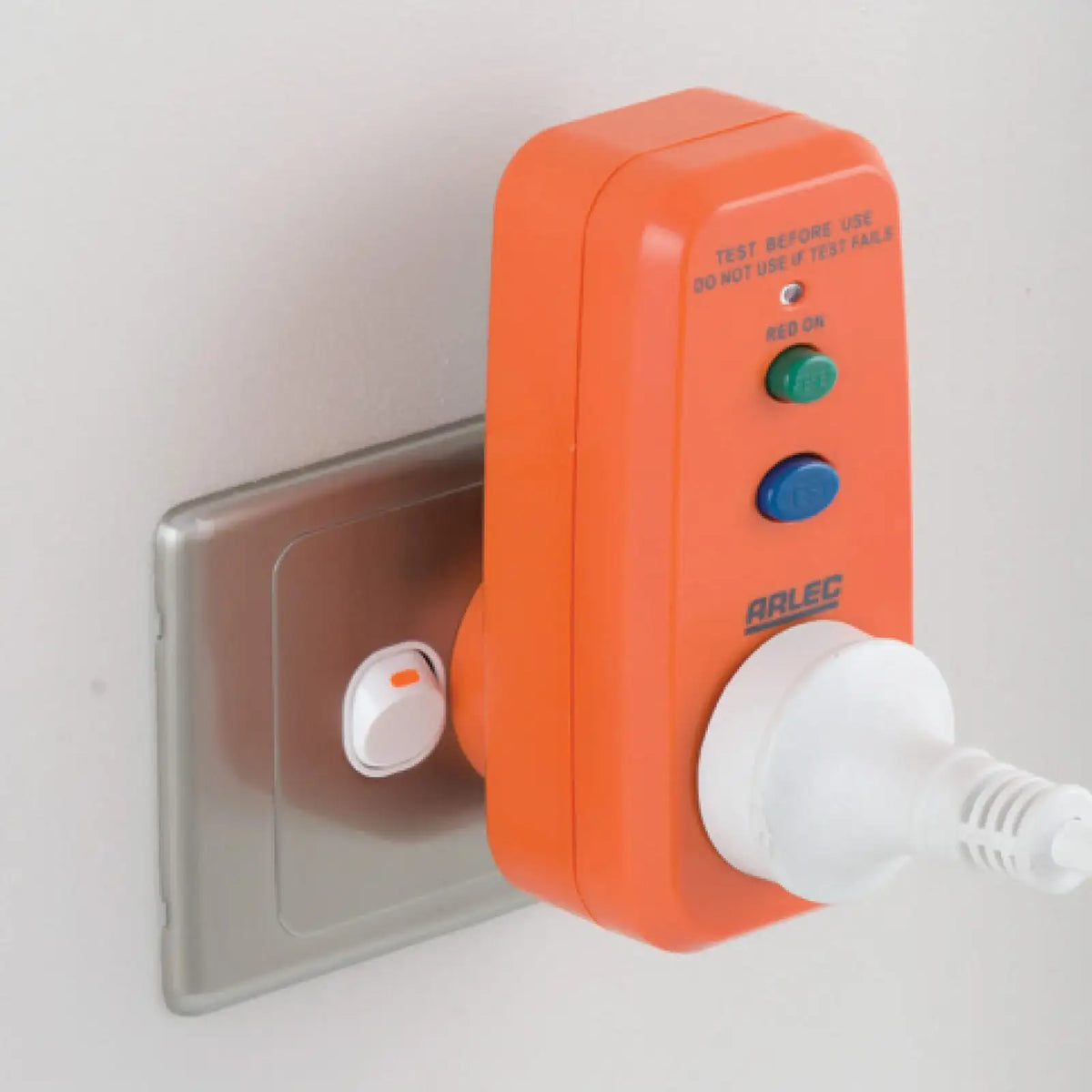 Arlec Orange Plug In RCD Safety Switch